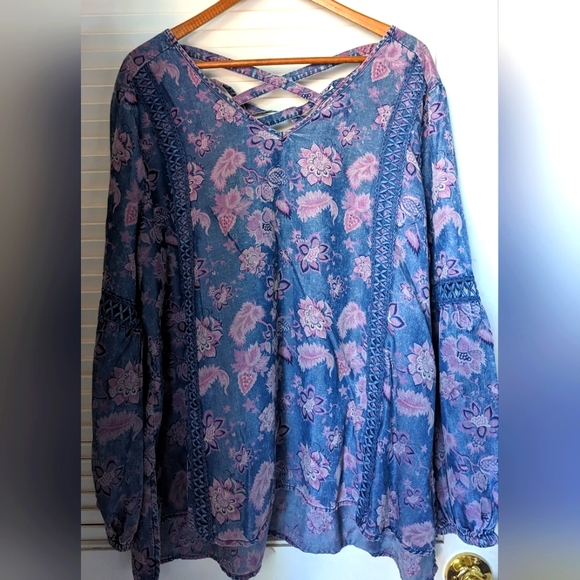 Standard Grace | Tops | Standard Grace Chambray Floral Boho Balloon ...
